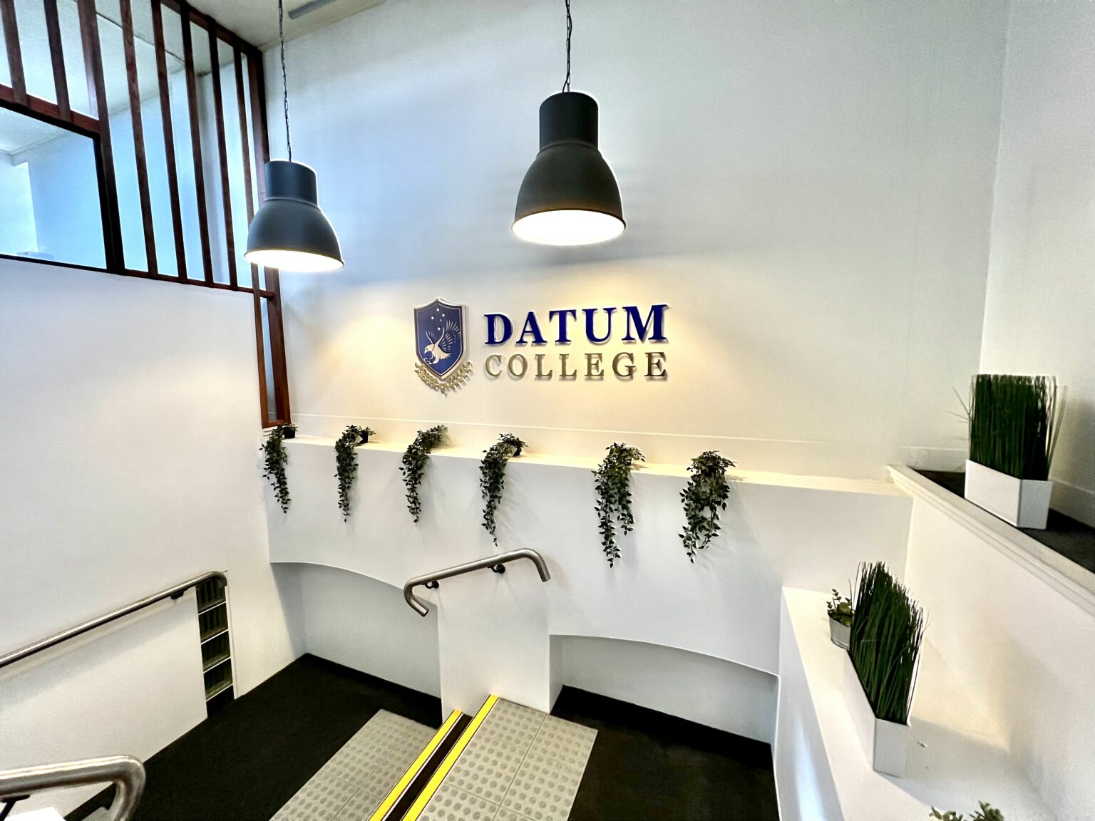 Home - Datum College